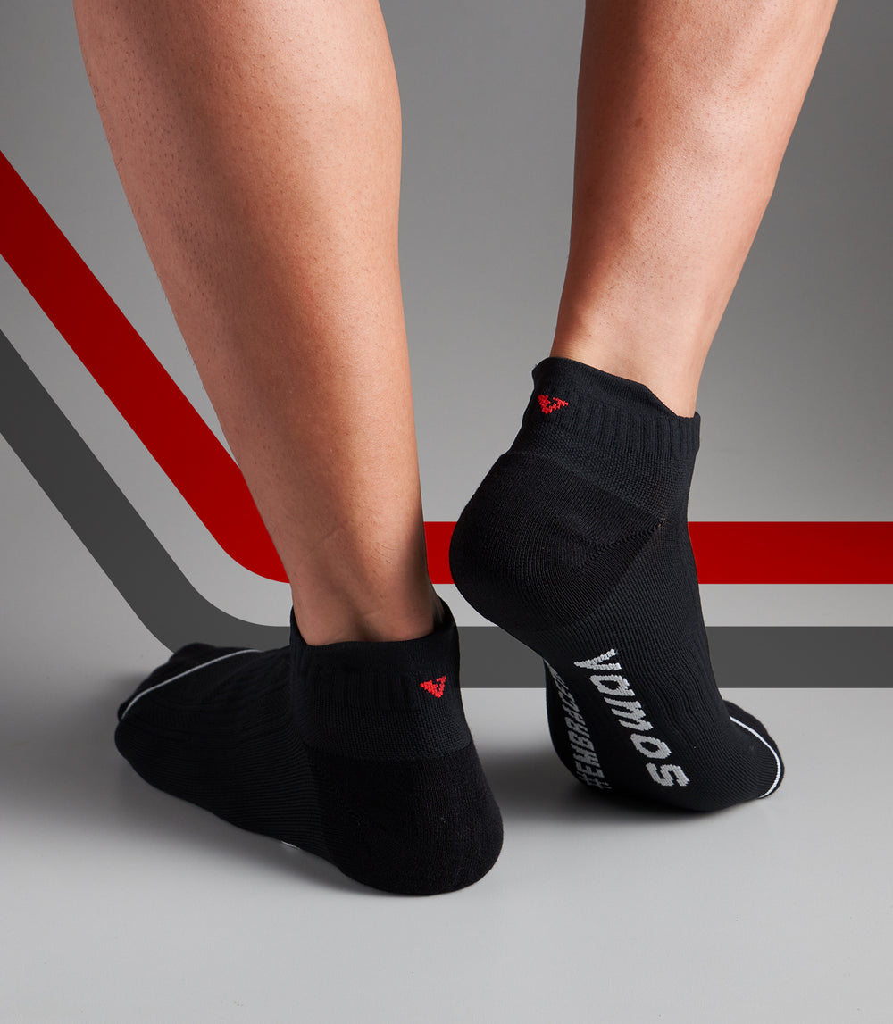 MEN'S PERFORMANCE SOCKS